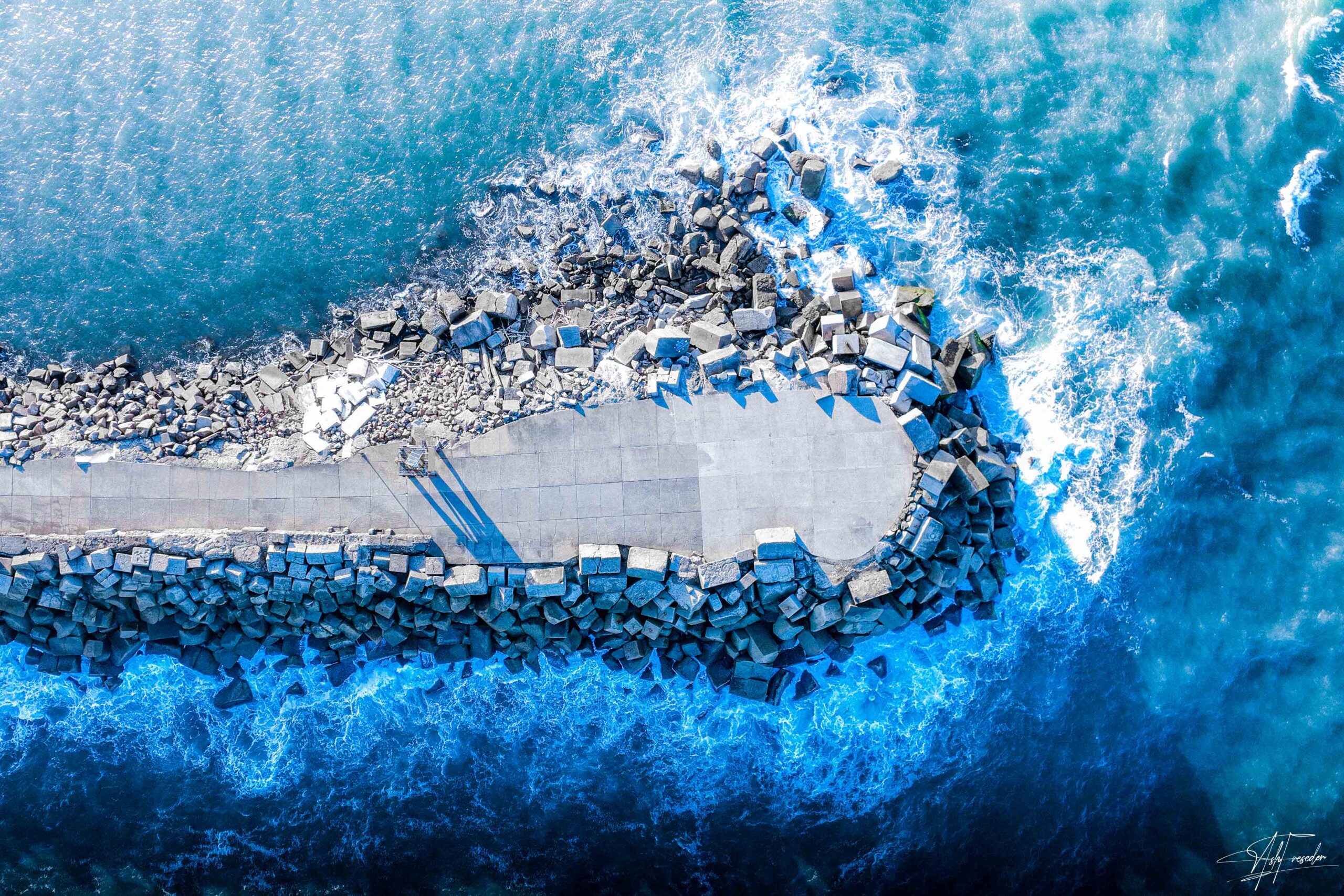 Breakwall Blues – Eye from the Sky